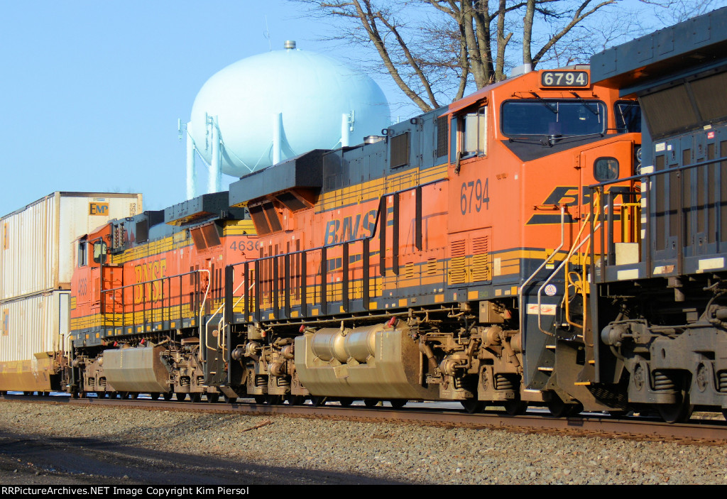 BNSF 6794